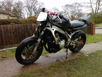 My Custom CBR 600 F3: STREETFIGHTER TIME!!!